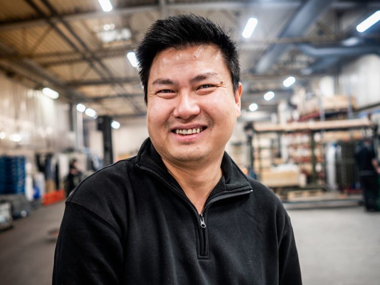 Kontakta oss - Proton