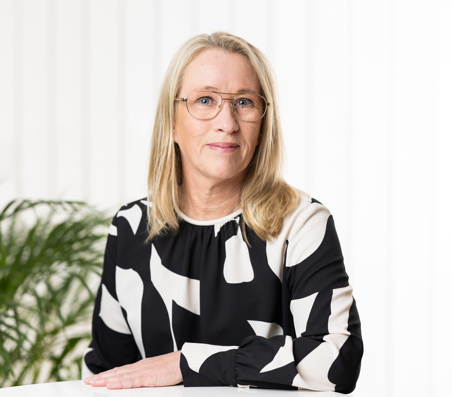 Kontakta oss - Proton