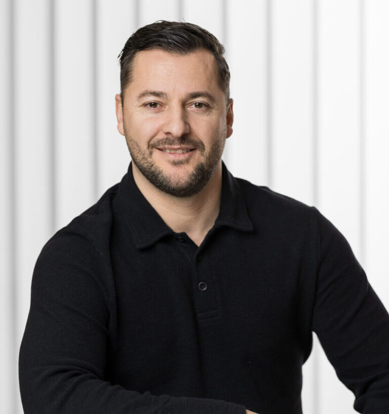 Kontakta oss - Proton